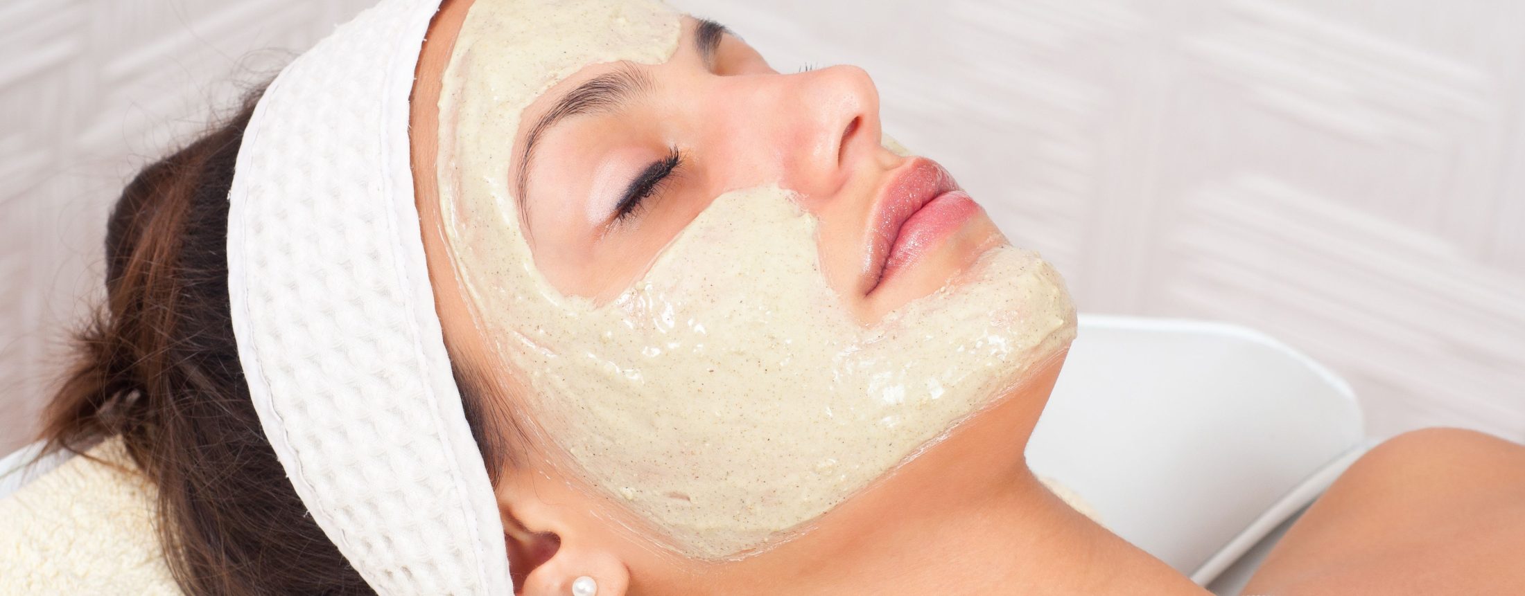 Customized Facials in Oakleaf FL | Personalized Skincare at AURSPA